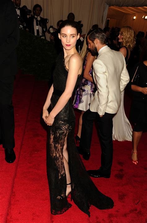 루니 마라 Rooney Mara At The Metropolitan Museum Of Art Costume Institute