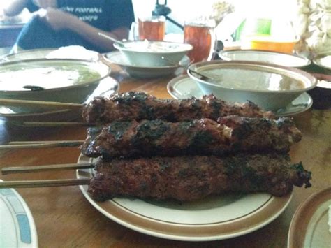 Menikmati Sate Gebug Kuliner Malang Yang Berusia 99 Tahun