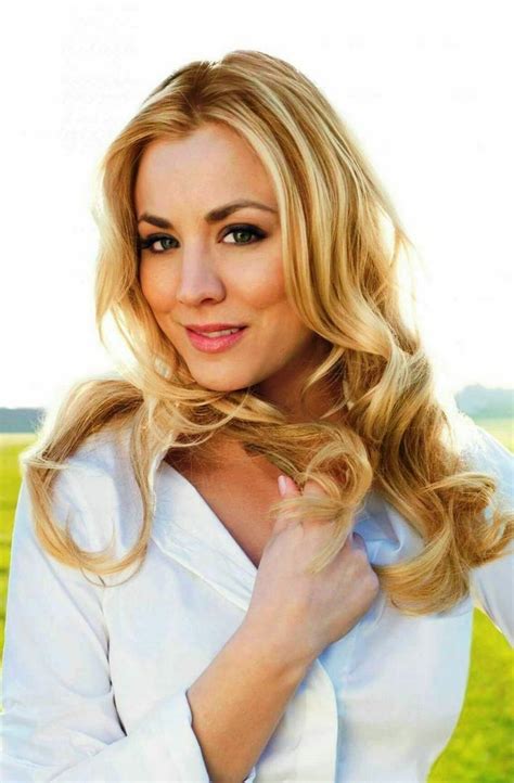 Kaley Cuoco Poster 24 X 36 Poster Photo Sexy Hot Image E 2100063933