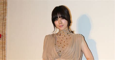 포토 홍수아 몸매 드러낸 드레스 섹시