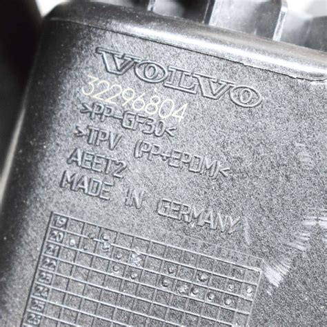 VOLVO XC40 B4 Fuel Tank Flap 32296804 32262810 2.0 Petrol Hybrid 145kw ...