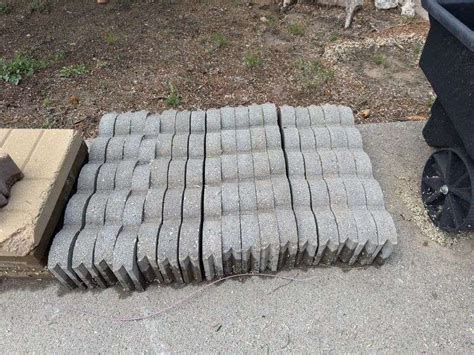 Out Edging Blocks Isabell Auction