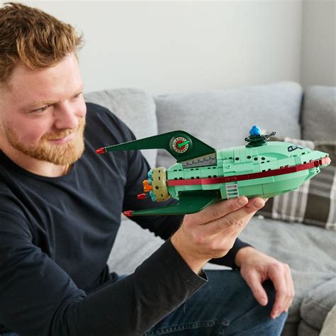 Brickcraft X Futurama Planet Express Ship Brick Building Set 382 Pcs