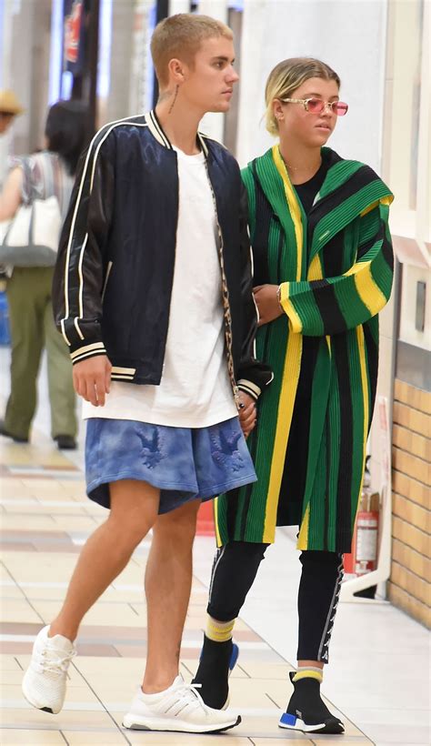 Sofia Richie And Justin Bieber Wore Matching Airport Outfits In Tokyo