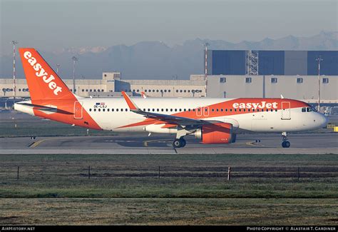 Aircraft Photo Of Oe Lsj Airbus A320 251n Easyjet
