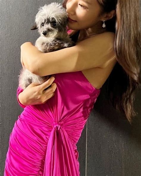 권유리 시고르자브종 댕댕이와 함께 잠적