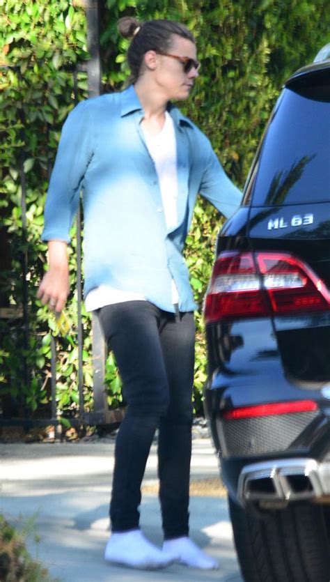 Hottie Harry Styles Makes The Man Bun Look Better Than Ever—see The Pics