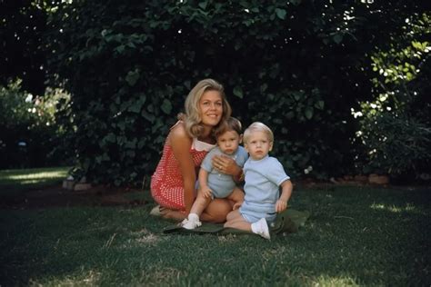 Who Inherited Elizabeth Montgomerys Estate