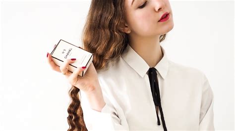 Top 20 Best Long Lasting Women Perfumes That Last The Whole Day