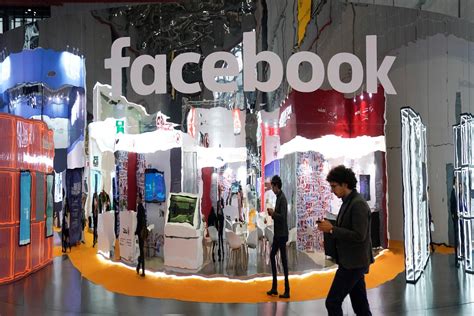 Facebook Adopts Bizarre New Anti Sex Speech Code In Secret RT USA News
