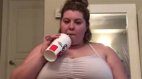 Sexy Bbw Eats A Lot Of Greasy Fried Chicken Free Porn Videos Youporn