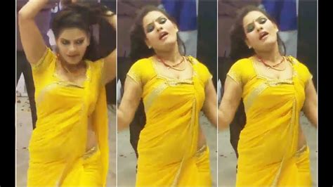 Desi Indian Girl Solo Dance Performance On Bollywood Song In Marriage