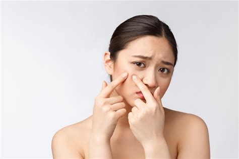 What Causes Inflammatory Acne And How To Treat It