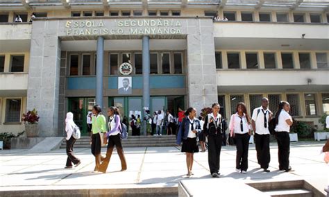 Gaza Governadora Margarida Chongo Ameaça Processar Escolas Que Cobram Encargos Indevidos
