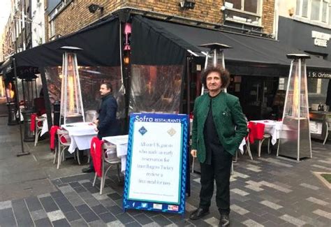 Umumi Tuvalette Yaşarken Londranın En Zengin Şeflerinden Biri Olan Hüseyin Özer