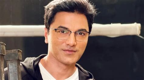 Siddhant Suryavanshi Last Rites Manish Goel Amit Behl And More Celebs Reach Crematorium To