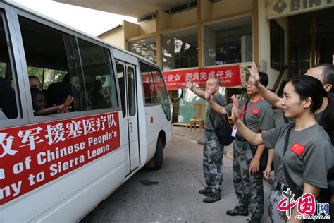埃博拉孤儿回“家”记[组图] 图片中国 中国网