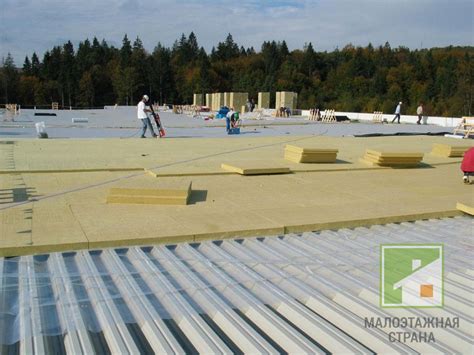 Утепление плоской кровли: теплоизоляционные материалы и способы их укладки