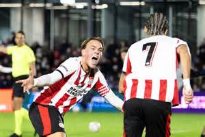 Robin Van Duiven Laat Zich Weer Zien Niet Echt Bezig Met Psvfans