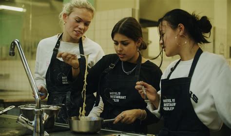 I Dag Har Været En Dag Lidt Ud Over Det Sædvanlige Sammen Med Hotel Og Restaurantskolen Kunne