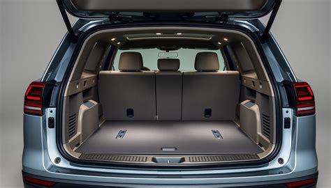Volkswagen Atlas Vs Honda Pilot Suv Face Off