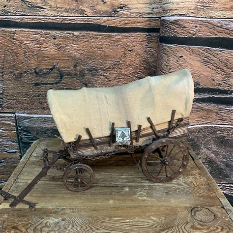 Covered Wagon Tabletop Small Make A Scene