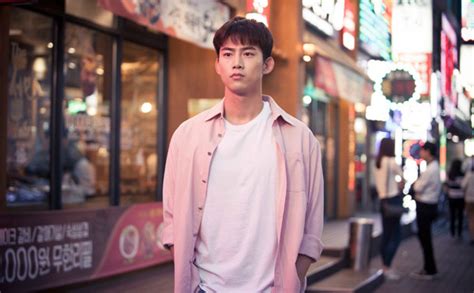 韩国最帅的5大九头身男星，李尚禹第4，李钟硕第2 李尚禹 李钟硕 郑雨盛 新浪新闻