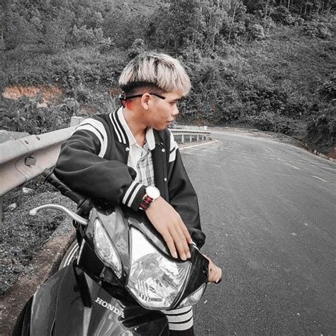 Stream PAST LIVE WHY NOT ME REMIX TIK TOK BT REMIX By Giallum Listen Online For