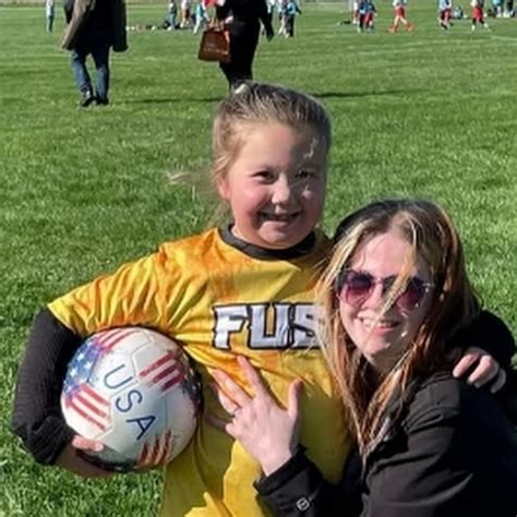 Adelei Is A Soccer Fan Youtube