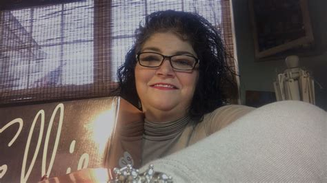 Ellie Unboxing Youtube