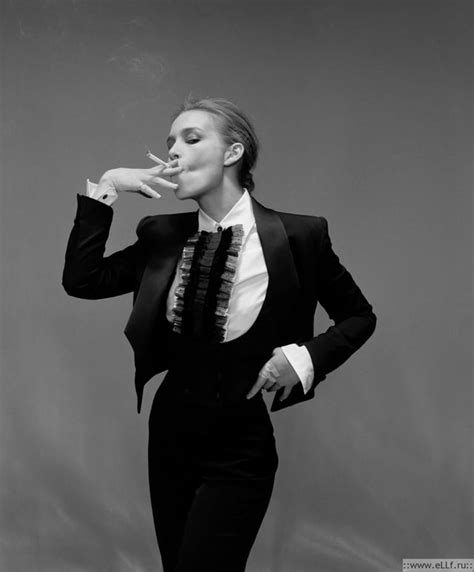 Piper Perabo R Prettyfamoussmokers