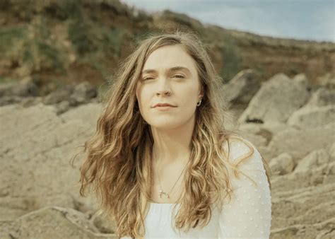 Lorraine Nash Midnight Mango Live Booking Agents