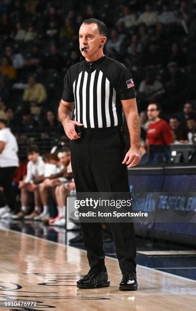 137 Referee Roger Ayers Photos And High Res Pictures Getty Images