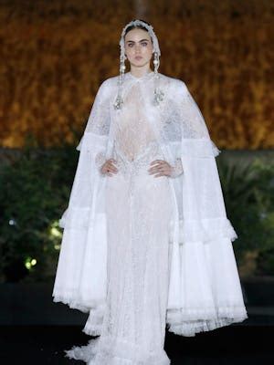 Free The Nipple Wedding Dresses Are Taking Over The Bridal Space