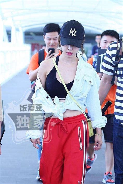 當你看了蔡依林的演唱會私服後，你才知道她機場私服多低調！ 每日頭條