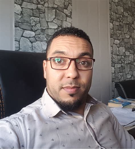 كيفية التحكم في زر Tabulation لرسم نقط متقطعة على طول السطر في برنامج الوورد