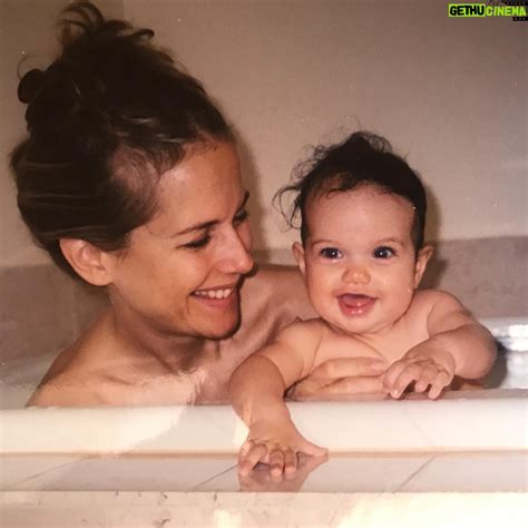 Kelly Preston Wiki Biography Age Gallery Spouse And More