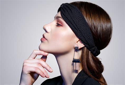 5 Idées Coiffures Avec Un Bandeau Mes Accessoires Dessange