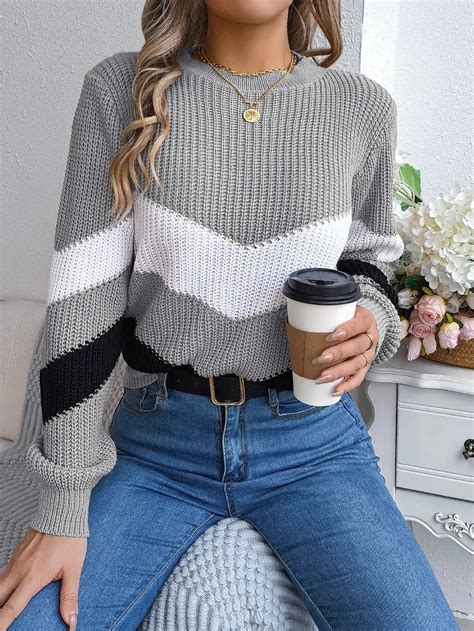 Grace Womens Cashmere Turtleneck Sweater With Bold Chevron Color Bloc