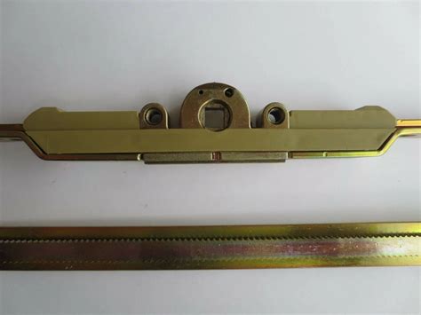 Mutig Puzzle Umgekehrt Aubi Beschläge Ausgraben Wissenschaftler Sehr