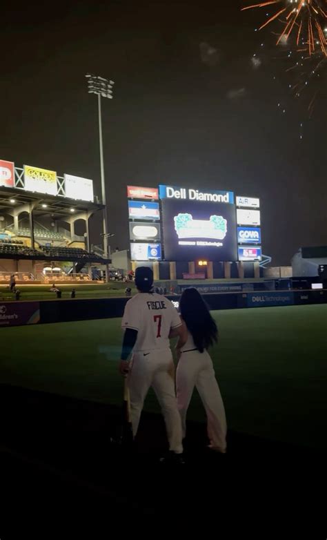 Pin By Luz Rodriguez On Like Like Huzz Baseball Couples Baseball