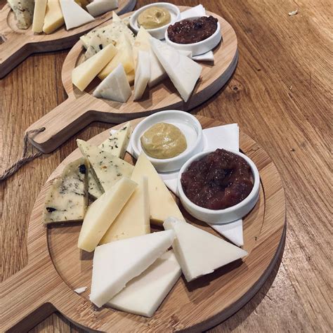 Kaasplankjes Met Rabarberchutney Hoeve Wielrevelt