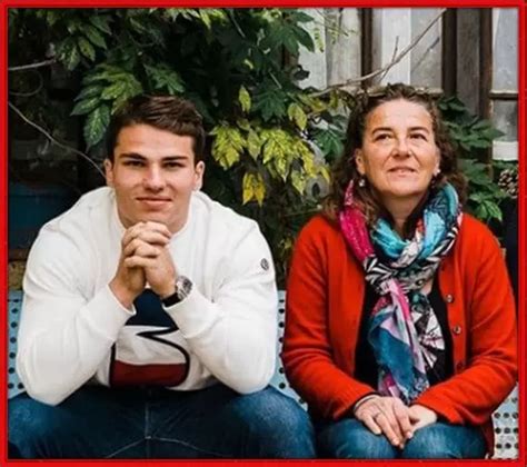 Parents De Antoine Dupont SuperStars Blog