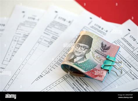 Indonesian Tax Forms 1770 Individual Income Tax Return And Money On