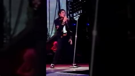 Michael Jackson Playing With His Mic On Stage Youtube