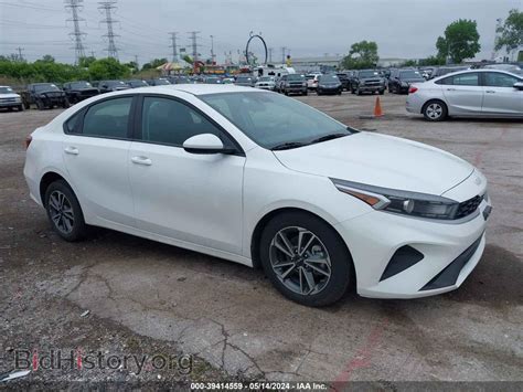 Report 3kpf24ad6pe631348 Kia Forte 2023 White Gasoline Price And