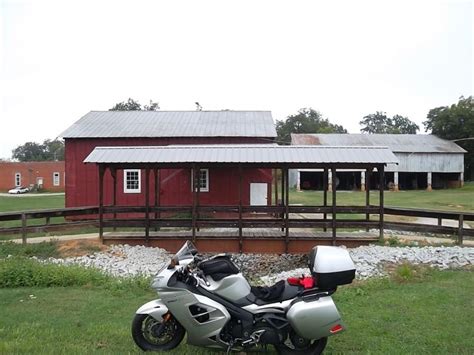 Small Covered Bridge Nothing To See Here Covered Bridges Outdoor
