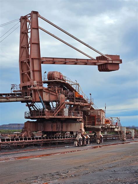 Weba Chute Systems Warns Against Oversimplifying Chute Design Sub