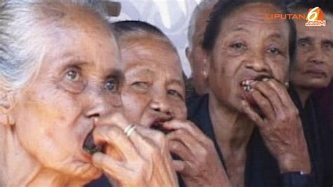 Simbul Tradisi Menginang