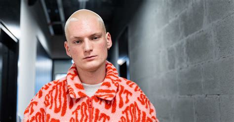 „ŽmonĖs Svečiuose“ Ba Grupės Lyderis Benas Aleksandravičius Žmonės Lt